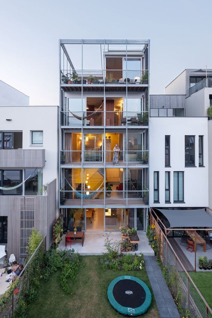 Three Generation House - Architectures - Jidipi