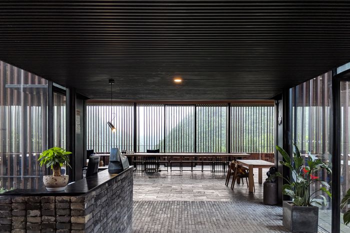 Mountain Restaurant & Bar - Architectures - Jidipi