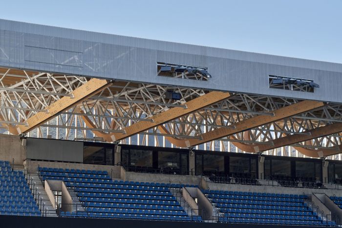 University Catholic Stadium Modernization Project - Architectures - Jidipi